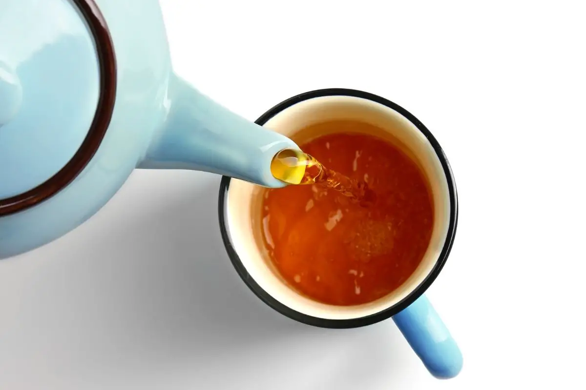 How To Remove Tea Stains From Cups And Mugs (+ Prevention)