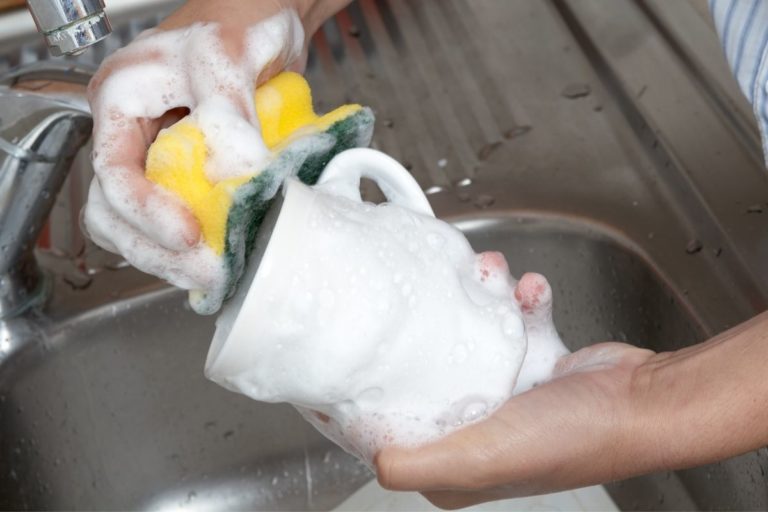 How To Remove Tea Stains From Cups And Mugs (+ Prevention)