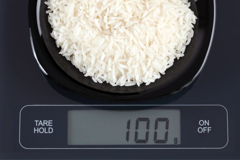 How Many Cups Of Rice For 10 People? (Cooked And Uncooked)