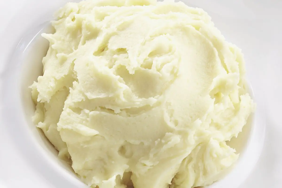 Why Use Cream Cheese In Mashed Potatoes? (Taste, Texture And Recipe)