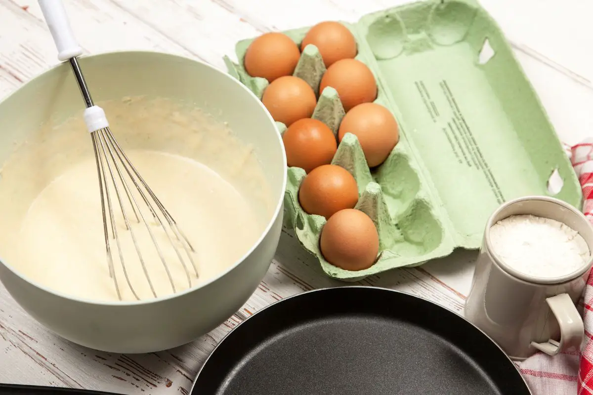 When To Flip A Pancake? - Flipping Pancakes 101 With Pictures