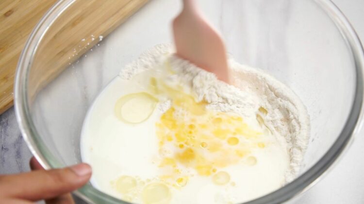 Best Classic Easy Fluffy Pancake Recipe From Scratch (+ Video)