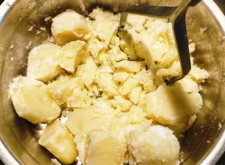 5 Easy Ways How To Get Lumps Out Of Mashed Potatoes