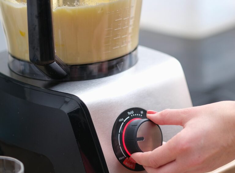 5 Easy Ways How To Get Lumps Out Of Mashed Potatoes