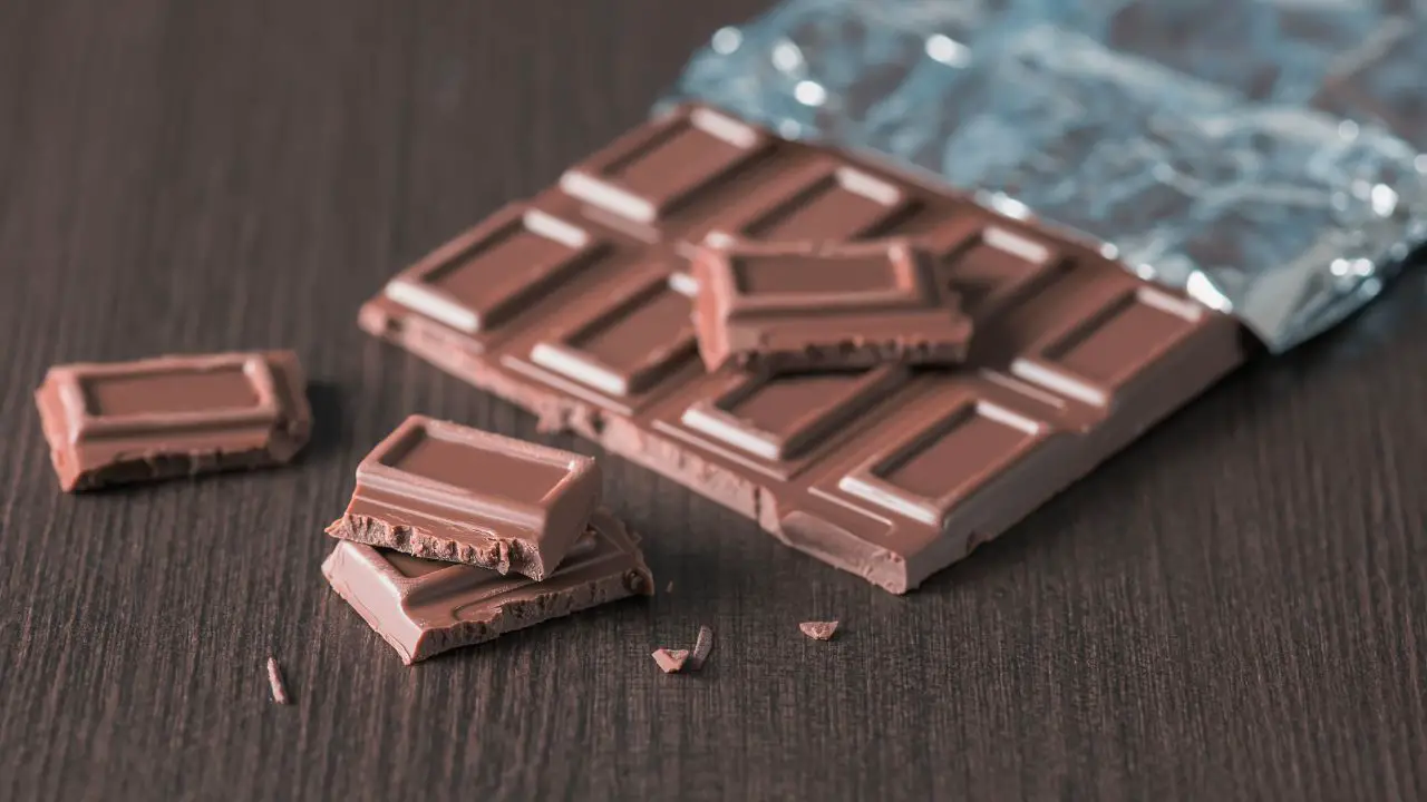 The Best Milk Chocolate In The World (7 Top Tastes)