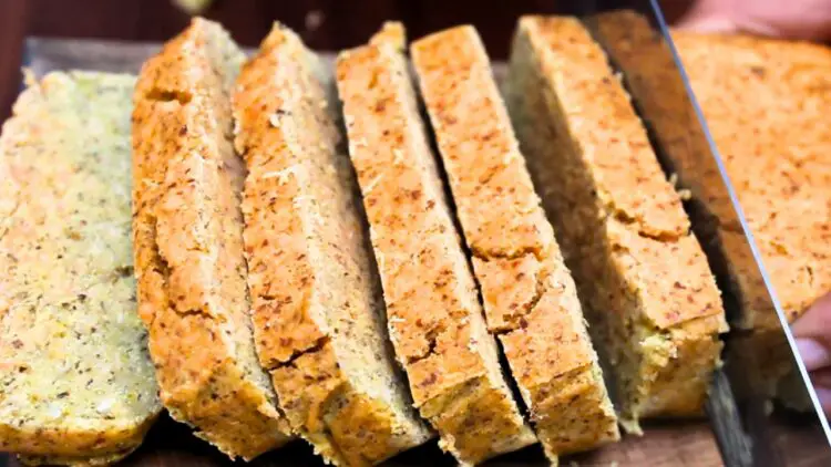 This Red Lentil Bread Will Keep You Full Until Lunch—guaranteed