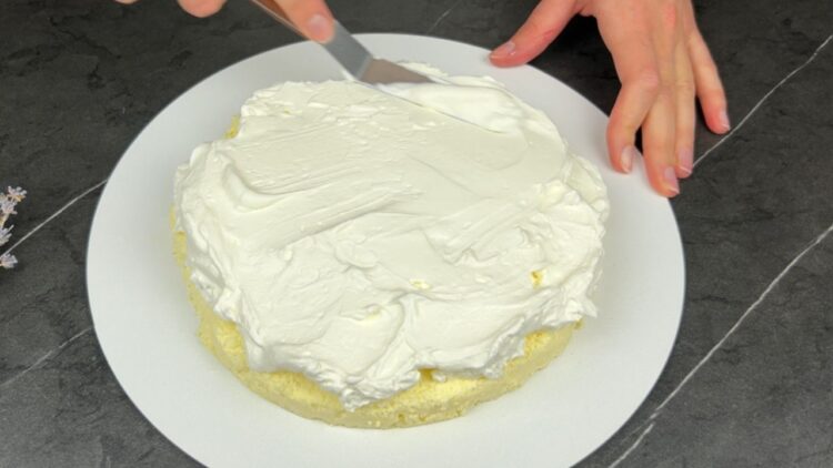 The Flourless Sugar Free Cake That Helped Me Stick To My Diet