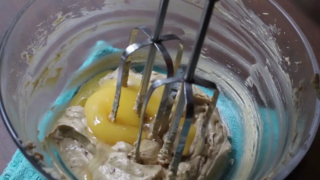 Sri Lankan Breudher - A Unique Blend Of Bread And Cake