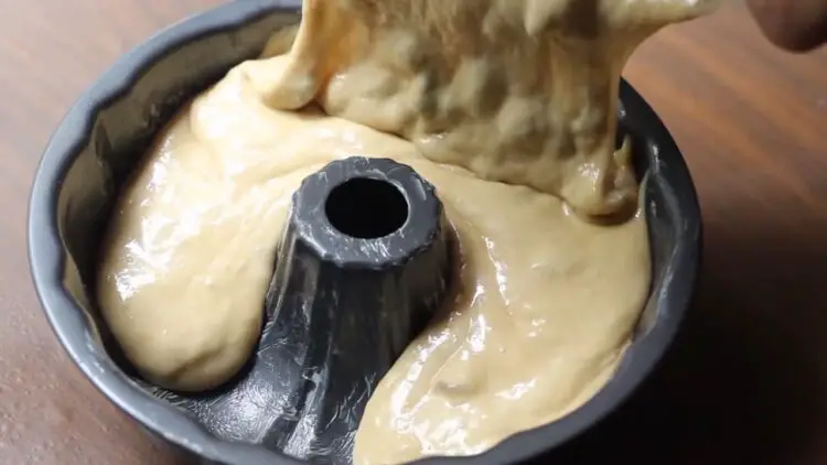 Sri Lankan Breudher - A Unique Blend Of Bread And Cake