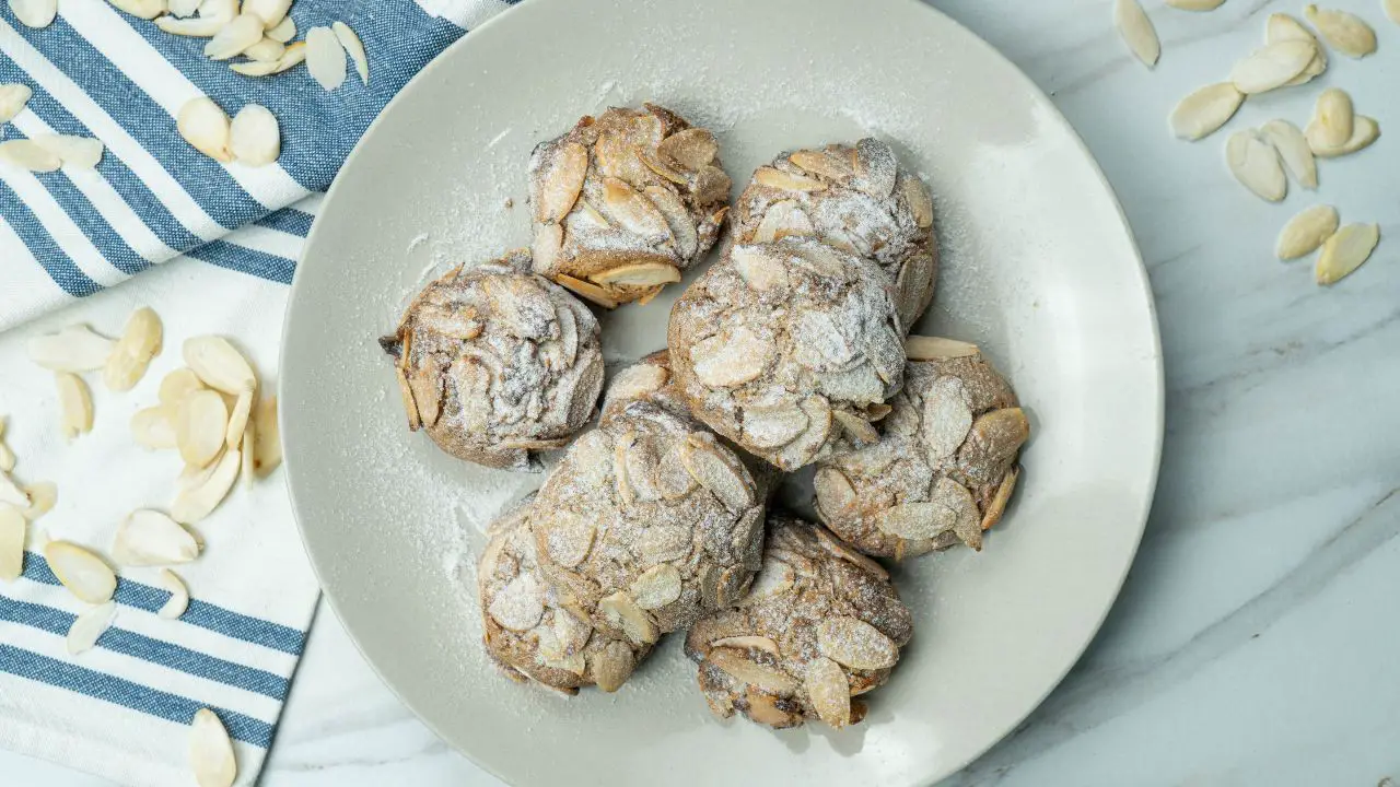 Best Almond Cookies Recipe - No Flour Just Almonds